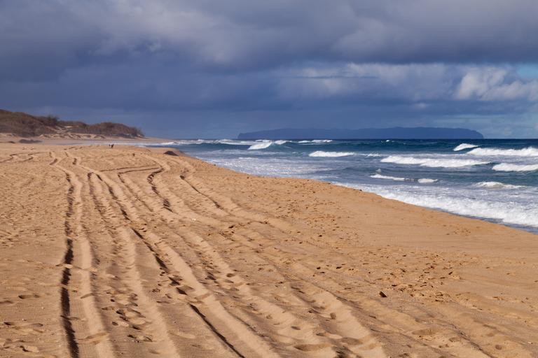 Polihale Beach: Hiking Guide