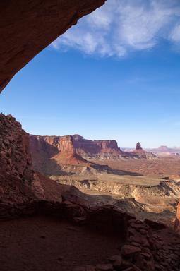 False Kiva: Hiking Guide