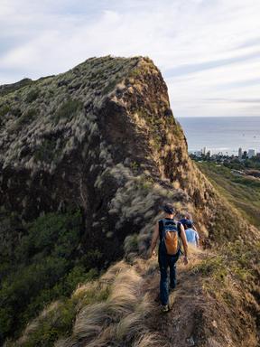 Diamond Head Rim: Hiking Guide