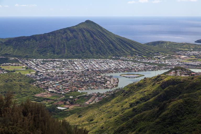 Kaluanui Ridge: Hiking Guide