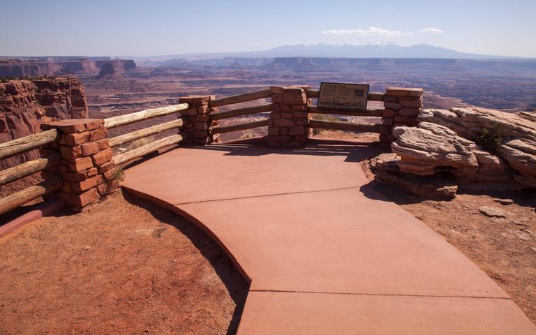 Buck Canyon Overlook: Hiking Guide