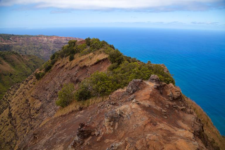 Honopu Ridge: Hiking Guide