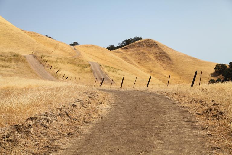 Black Diamond South: Hiking Guide